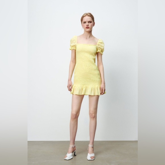 Zara | Dresses | Zara Mini Dress Soft Yellow Crinkle Ruched Puff Sleeve ...